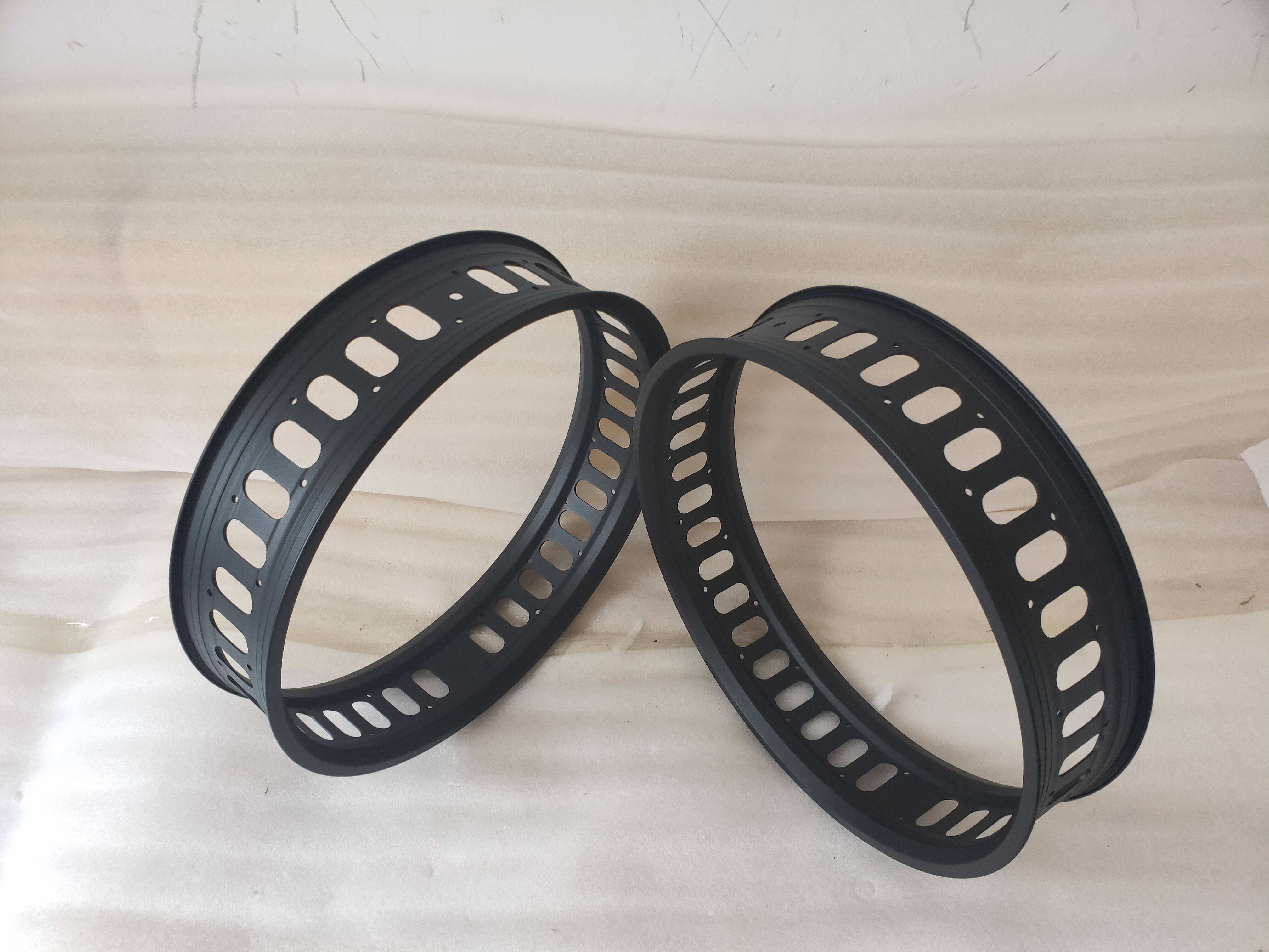 26 inch Beach Bike Rims 100mm Black Aluminum Alloy Rim with AV Valve