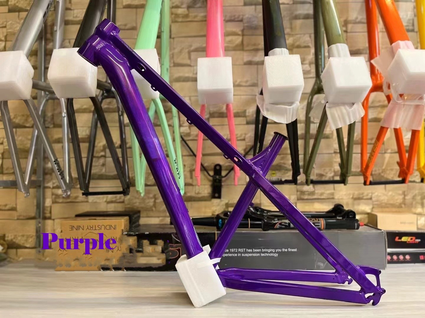 Durable 17" Aluminum Bike Frame with 30.8mm Seat Post Diameter and ...