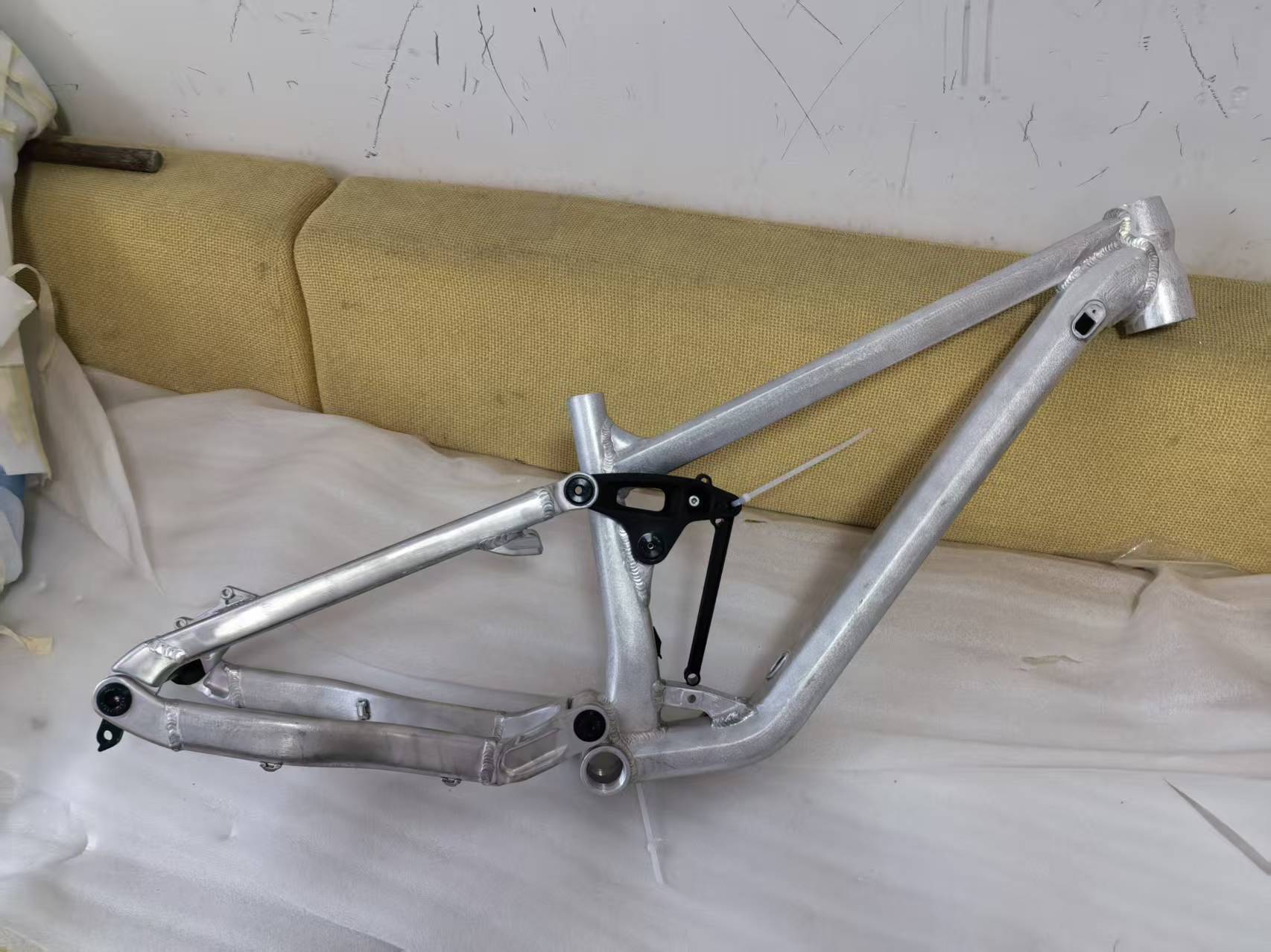 26er Full Suspension Slope Bike Frame 108mm/118mm Travel Adjustable